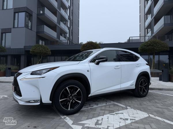 White Lexus NX 300h 2017 in Kaunas, with an engine capacity of 2.50 L and mileage of 200 thousand km for 14500 €, photo 10 on AUTOMOTO.COM.LV