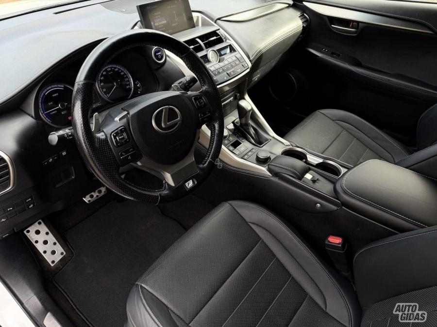 Белый Лексус NX 300h 2017 в Каунас, объемом двигателя 2.50 л и пробегом 200 тыс. км за 14500 €, фото 27 на AUTOMOTO.COM.LV