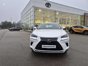 White Lexus NX 300h 2018 in Panevezys, with an engine capacity of 2.49 L and mileage of 87 thousand km for 22990 €, photo 2 on AUTOMOTO.COM.LV