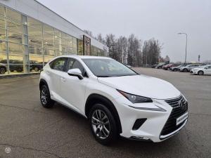 White Lexus NX 300h 2018 in Panevezys, with an engine capacity of 2.49 L and mileage of 87 thousand km for 22990 €, photo 3 on AUTOMOTO.COM.LV