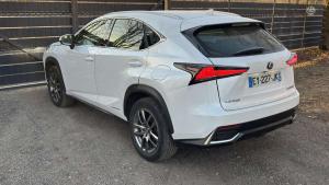 White Lexus NX 300h 2018 in Jonava, with an engine capacity of 2.49 L and mileage of 106 thousand km for 18500 €, photo 5 on AUTOMOTO.COM.LV