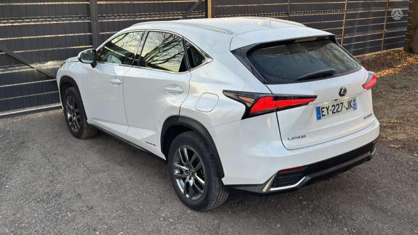 Balts Lexus NX 300h 2018 Jonava, ar dzinēja tilpumu 2.49 L un nobraukumu 106 tūkst. km par 18300 €, foto 7 vietnē AUTOMOTO.COM.LV