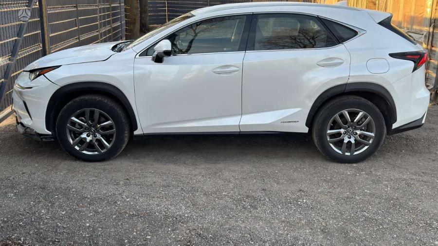 Balts Lexus NX 300h 2018 Jonava, ar dzinēja tilpumu 2.49 L un nobraukumu 106 tūkst. km par 18300 €, foto 8 vietnē AUTOMOTO.COM.LV