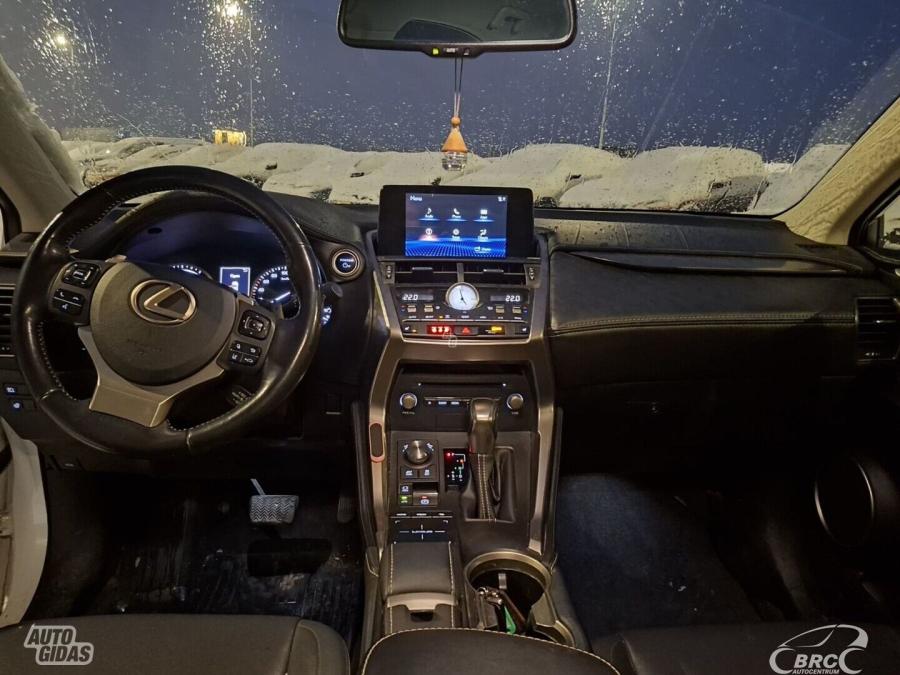White Lexus NX 300h 2018 in Avizieniai, with an engine capacity of 2.50 L and mileage of 160 thousand km for 22500 €, photo 7 on AUTOMOTO.COM.LV