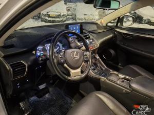 White Lexus NX 300h 2018 in Avizieniai, with an engine capacity of 2.50 L and mileage of 160 thousand km for 22500 €, photo 8 on AUTOMOTO.COM.LV