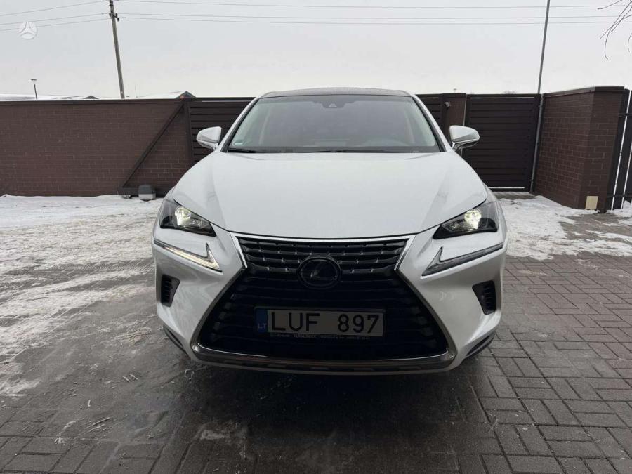 White Lexus NX 300h 2018 in Marijampole, with an engine capacity of 2.49 L and mileage of 170 thousand km for 25500 €, photo 2 on AUTOMOTO.COM.LV