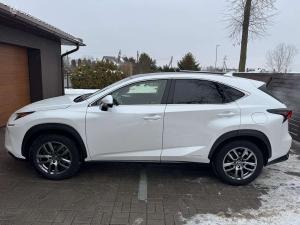 White Lexus NX 300h 2018 in Marijampole, with an engine capacity of 2.49 L and mileage of 170 thousand km for 25500 €, photo 3 on AUTOMOTO.COM.LV