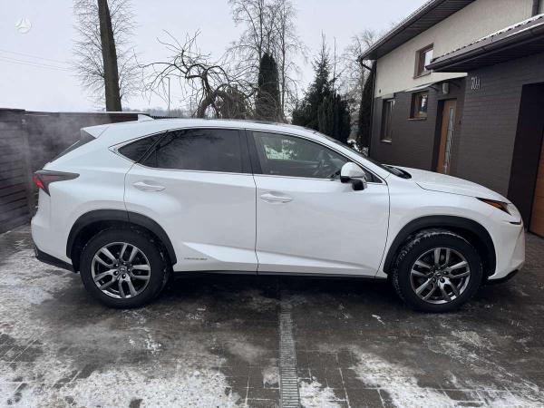 Balts Lexus NX 300h 2018 Marijampole, ar dzinēja tilpumu 2.49 L un nobraukumu 170 tūkst. km par 25500 €, foto 7 vietnē AUTOMOTO.COM.LV