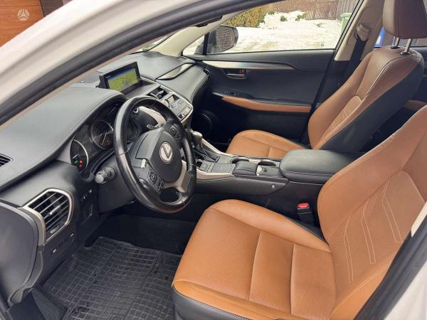 Balts Lexus NX 300h 2018 Marijampole, ar dzinēja tilpumu 2.49 L un nobraukumu 170 tūkst. km par 25500 €, foto 10 vietnē AUTOMOTO.COM.LV