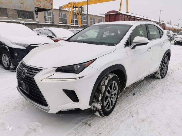 White Lexus NX 300h 2018 in Vilnius, with an engine capacity of 2.49 L and mileage of 120 thousand km for 23400 €, photo 1 on AUTOMOTO.COM.LV