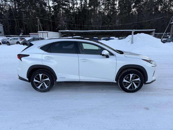 Balts Lexus NX 300h 2018 Viļņa, ar dzinēja tilpumu 2.49 L un nobraukumu 109 tūkst. km par 26500 €, foto 4 vietnē AUTOMOTO.COM.LV