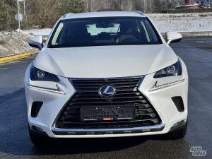 White Lexus NX 300h 2018 in Vilnius, with an engine capacity of 2.50 L and mileage of 174 thousand km for 22850 €, photo 2 on AUTOMOTO.COM.LV