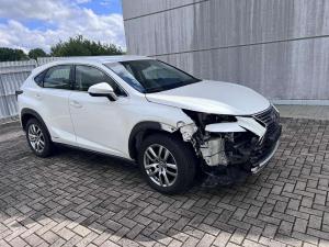 Balts Lexus NX 300h 2018 Panevēža, ar dzinēja tilpumu 2.49 L un nobraukumu 152 tūkst. km par 16599 €, foto 10 vietnē AUTOMOTO.COM.LV