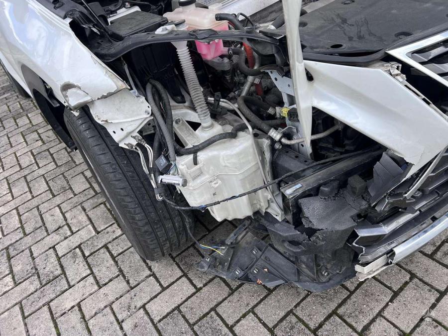 Balts Lexus NX 300h 2018 Panevēža, ar dzinēja tilpumu 2.49 L un nobraukumu 152 tūkst. km par 16599 €, foto 13 vietnē AUTOMOTO.COM.LV