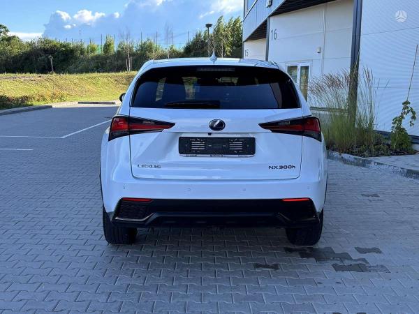 White Lexus NX 300h 2018 in Vilnius, with an engine capacity of 2.49 L and mileage of 237 thousand km for 25700 €, photo 4 on AUTOMOTO.COM.LV
