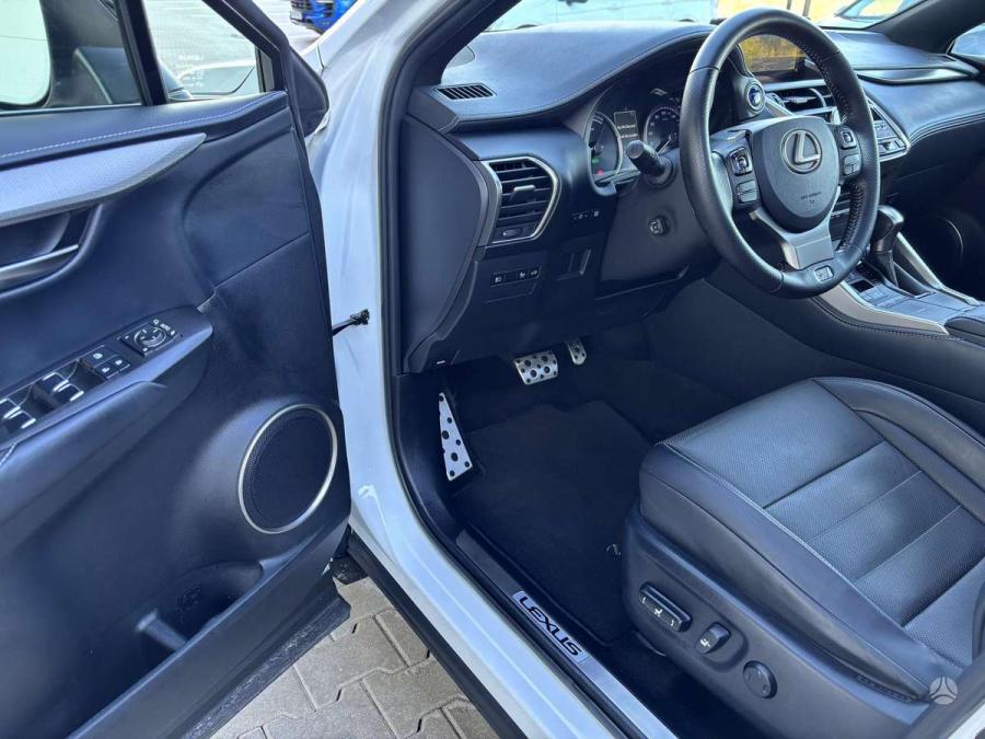Белый Лексус NX 300h 2018 в Вильнюс, объемом двигателя 2.49 л и пробегом 237 тыс. км за 25700 €, фото 14 на AUTOMOTO.COM.LV
