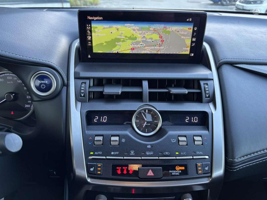 Белый Лексус NX 300h 2018 в Вильнюс, объемом двигателя 2.49 л и пробегом 237 тыс. км за 25700 €, фото 17 на AUTOMOTO.COM.LV