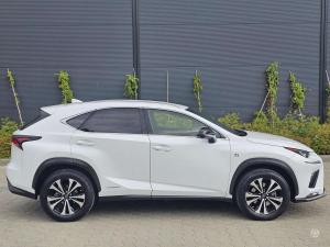 Белый Лексус NX 300h 2018 в Вильнюс, объемом двигателя 2.49 л и пробегом 112 тыс. км за 28500 €, фото 4 на AUTOMOTO.COM.LV