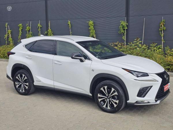 Белый Лексус NX 300h 2018 в Вильнюс, объемом двигателя 2.49 л и пробегом 112 тыс. км за 28500 €, фото 4 на AUTOMOTO.COM.LV
