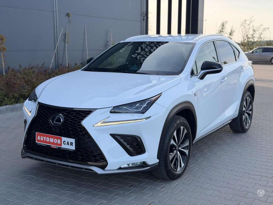 Белый Лексус NX 300h 2018 в Вильнюс, объемом двигателя 2.49 л и пробегом 112 тыс. км за 28500 €, фото 1 на AUTOMOTO.COM.LV