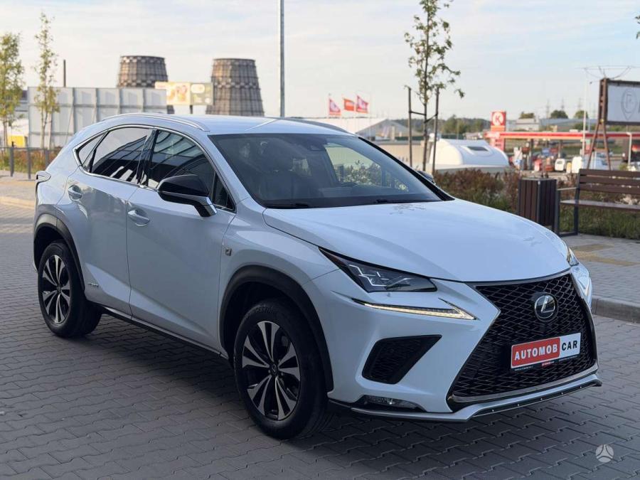 Белый Лексус NX 300h 2018 в Вильнюс, объемом двигателя 2.49 л и пробегом 112 тыс. км за 28500 €, фото 5 на AUTOMOTO.COM.LV
