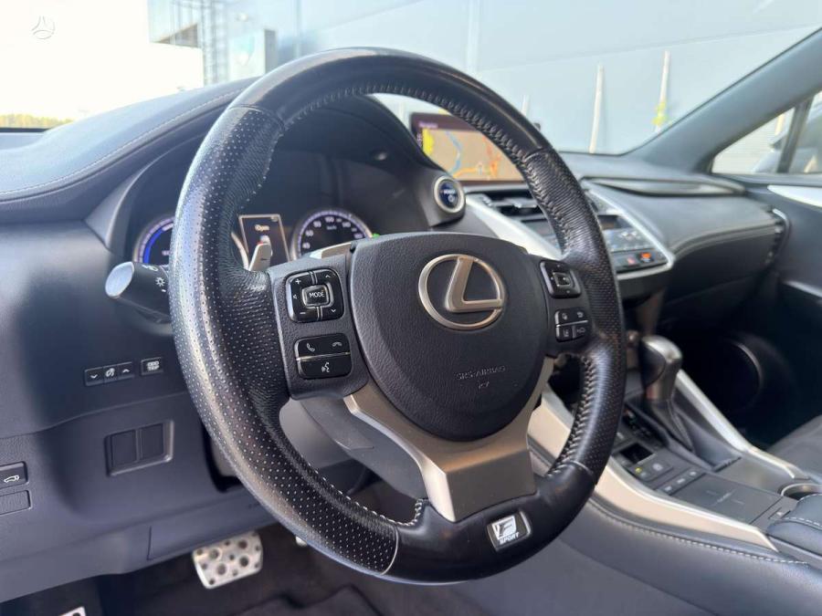 Белый Лексус NX 300h 2018 в Вильнюс, объемом двигателя 2.49 л и пробегом 112 тыс. км за 28500 €, фото 13 на AUTOMOTO.COM.LV
