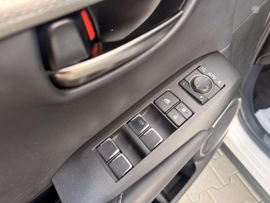 Белый Лексус NX 300h 2018 в Вильнюс, объемом двигателя 2.49 л и пробегом 112 тыс. км за 28500 €, фото 14 на AUTOMOTO.COM.LV
