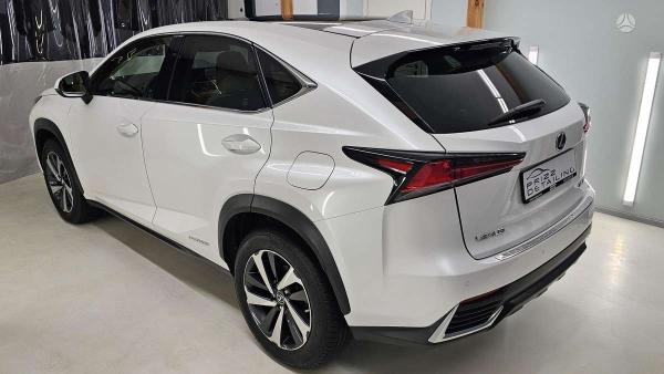 White Lexus NX 300h 2018 in Tallinn, with an engine capacity of 2.49 L and mileage of 109 thousand km for 30495 €, photo 4 on AUTOMOTO.COM.LV