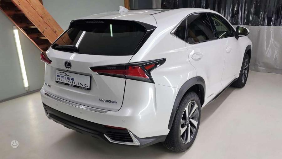 White Lexus NX 300h 2018 in Tallinn, with an engine capacity of 2.49 L and mileage of 109 thousand km for 30495 €, photo 6 on AUTOMOTO.COM.LV