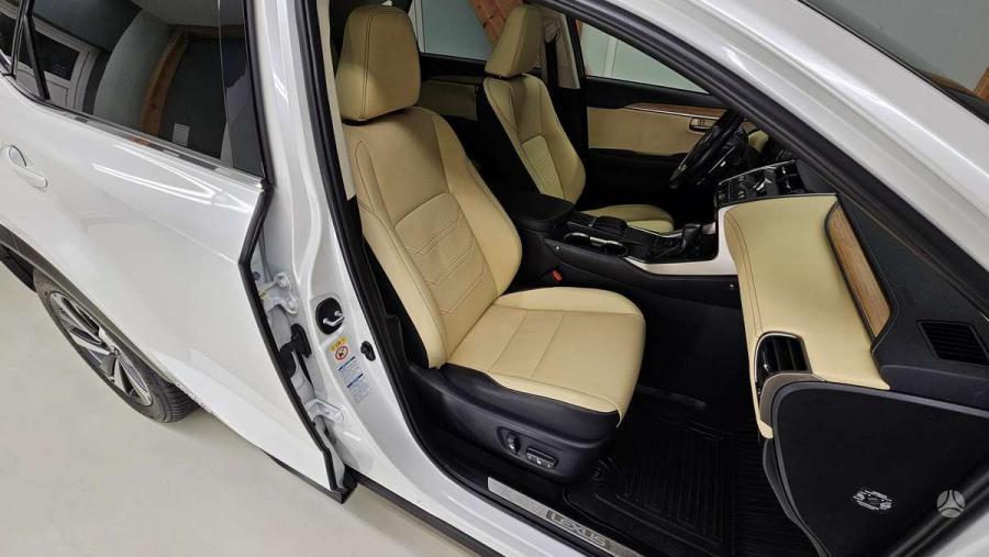 White Lexus NX 300h 2018 in Tallinn, with an engine capacity of 2.49 L and mileage of 109 thousand km for 30495 €, photo 10 on AUTOMOTO.COM.LV