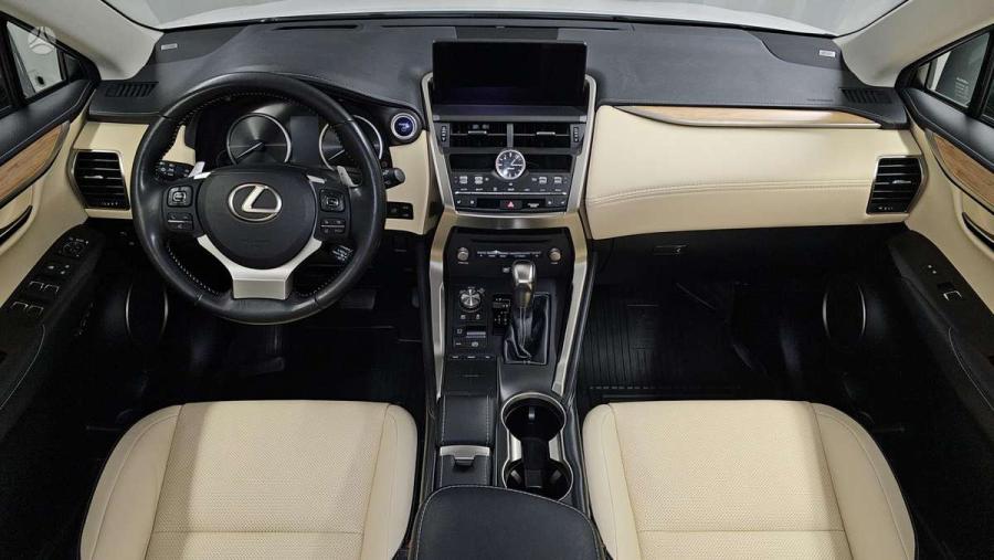 White Lexus NX 300h 2018 in Tallinn, with an engine capacity of 2.49 L and mileage of 109 thousand km for 30495 €, photo 15 on AUTOMOTO.COM.LV