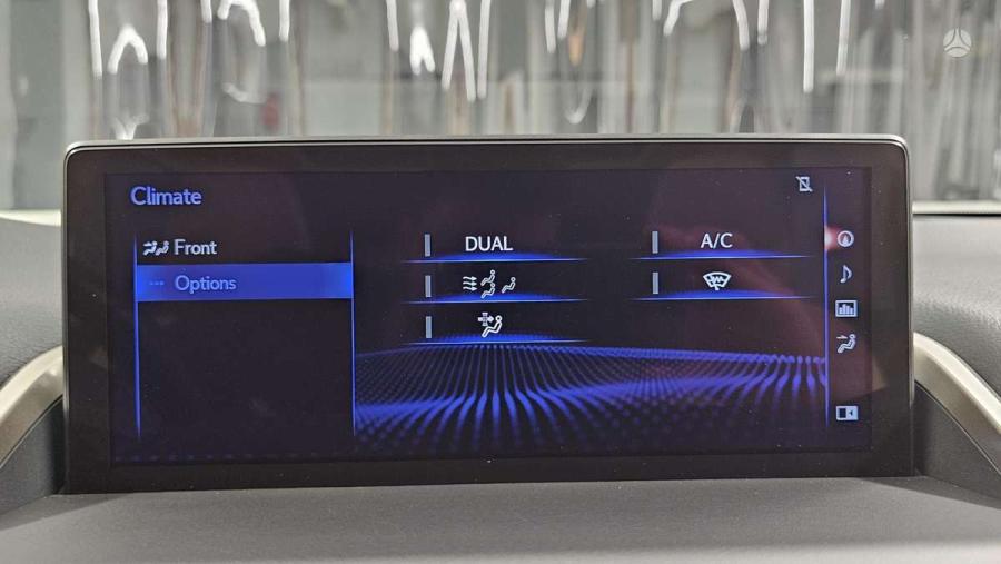 White Lexus NX 300h 2018 in Tallinn, with an engine capacity of 2.49 L and mileage of 109 thousand km for 30495 €, photo 33 on AUTOMOTO.COM.LV