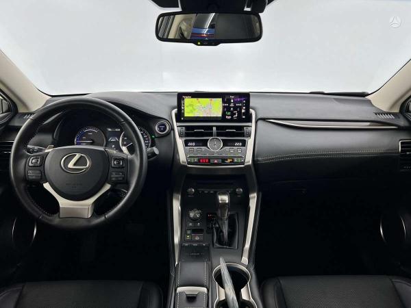 Белый Лексус NX 300h 2018 в Вильнюс, объемом двигателя 2.49 л и пробегом 120 тыс. км за 31000 €, фото 8 на AUTOMOTO.COM.LV
