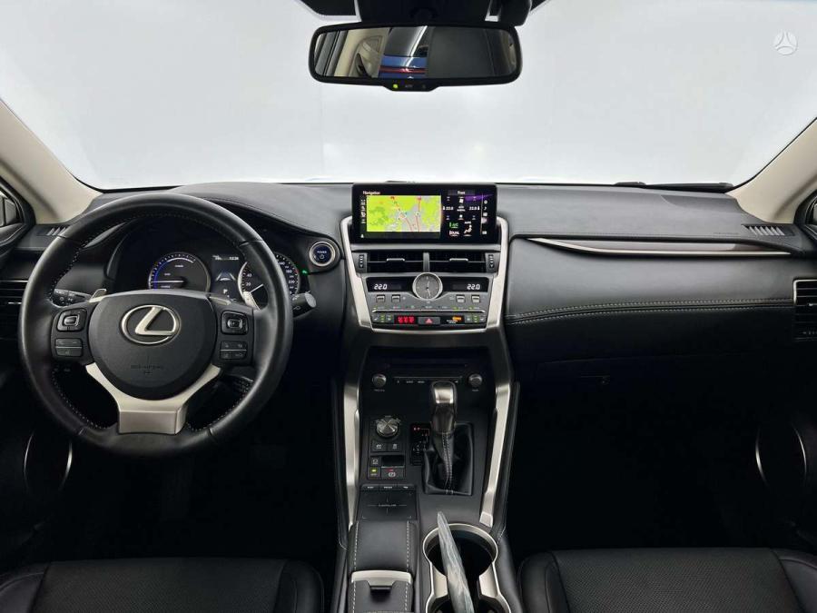 Белый Лексус NX 300h 2018 в Вильнюс, объемом двигателя 2.49 л и пробегом 120 тыс. км за 31000 €, фото 9 на AUTOMOTO.COM.LV