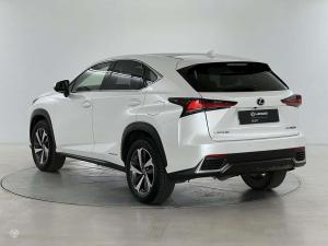 Белый Лексус NX 300h 2018 в Вильнюс, объемом двигателя 2.49 л и пробегом 120 тыс. км за 31000 €, фото 18 на AUTOMOTO.COM.LV