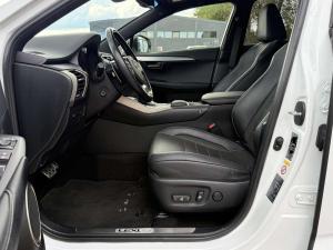 Balts Lexus NX 300h 2018 Viļņa, ar dzinēja tilpumu 2.49 L un nobraukumu 164 tūkst. km par 28000 €, foto 28 vietnē AUTOMOTO.COM.LV