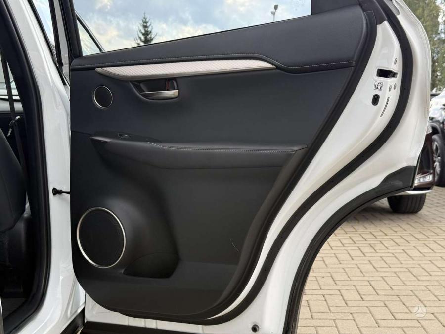 Balts Lexus NX 300h 2018 Viļņa, ar dzinēja tilpumu 2.49 L un nobraukumu 164 tūkst. km par 28000 €, foto 38 vietnē AUTOMOTO.COM.LV