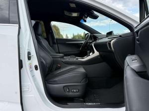 Balts Lexus NX 300h 2018 Viļņa, ar dzinēja tilpumu 2.49 L un nobraukumu 164 tūkst. km par 28000 €, foto 48 vietnē AUTOMOTO.COM.LV