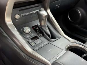 Balts Lexus NX 300h 2018 Viļņa, ar dzinēja tilpumu 2.49 L un nobraukumu 164 tūkst. km par 28000 €, foto 65 vietnē AUTOMOTO.COM.LV