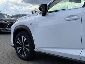 Balts Lexus NX 300h 2018 Viļņa, ar dzinēja tilpumu 2.49 L un nobraukumu 164 tūkst. km par 28000 €, foto 3 vietnē AUTOMOTO.COM.LV