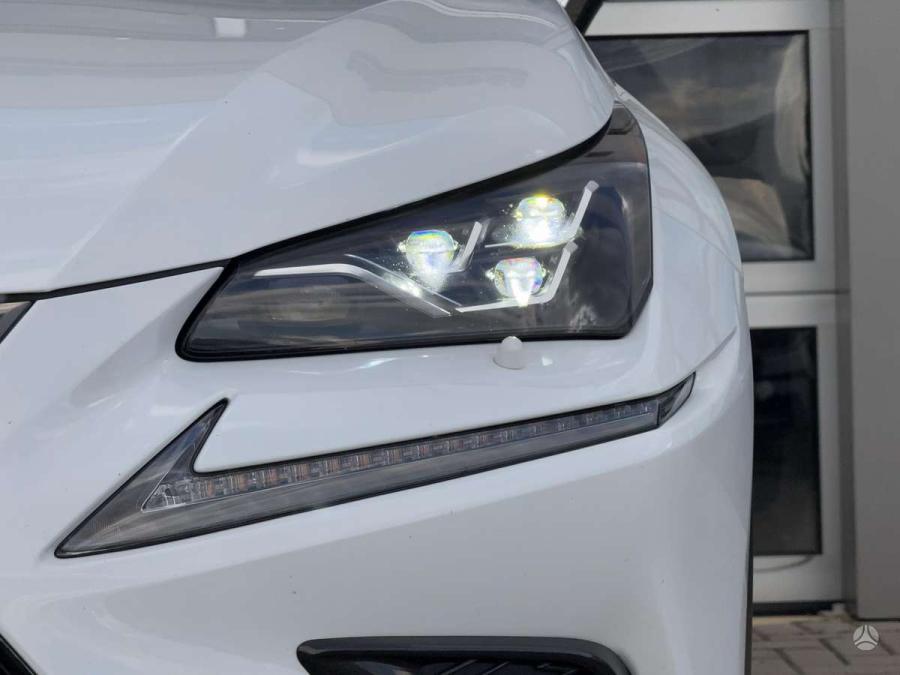 Balts Lexus NX 300h 2018 Viļņa, ar dzinēja tilpumu 2.49 L un nobraukumu 164 tūkst. km par 28000 €, foto 8 vietnē AUTOMOTO.COM.LV