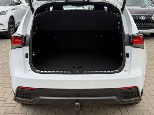 Balts Lexus NX 300h 2018 Viļņa, ar dzinēja tilpumu 2.49 L un nobraukumu 164 tūkst. km par 28000 €, foto 15 vietnē AUTOMOTO.COM.LV