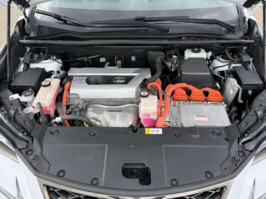Balts Lexus NX 300h 2018 Viļņa, ar dzinēja tilpumu 2.49 L un nobraukumu 164 tūkst. km par 28000 €, foto 22 vietnē AUTOMOTO.COM.LV