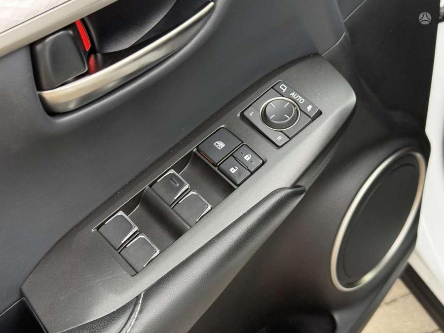 Balts Lexus NX 300h 2018 Viļņa, ar dzinēja tilpumu 2.49 L un nobraukumu 164 tūkst. km par 28000 €, foto 25 vietnē AUTOMOTO.COM.LV