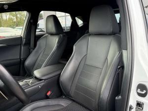 Balts Lexus NX 300h 2018 Viļņa, ar dzinēja tilpumu 2.49 L un nobraukumu 164 tūkst. km par 28000 €, foto 26 vietnē AUTOMOTO.COM.LV