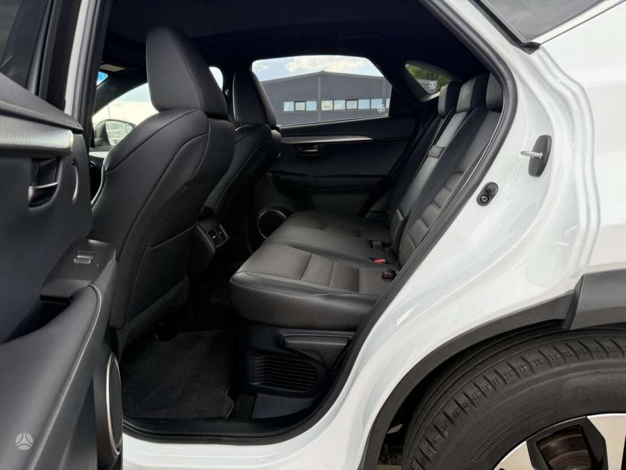 Balts Lexus NX 300h 2018 Viļņa, ar dzinēja tilpumu 2.49 L un nobraukumu 164 tūkst. km par 28000 €, foto 37 vietnē AUTOMOTO.COM.LV
