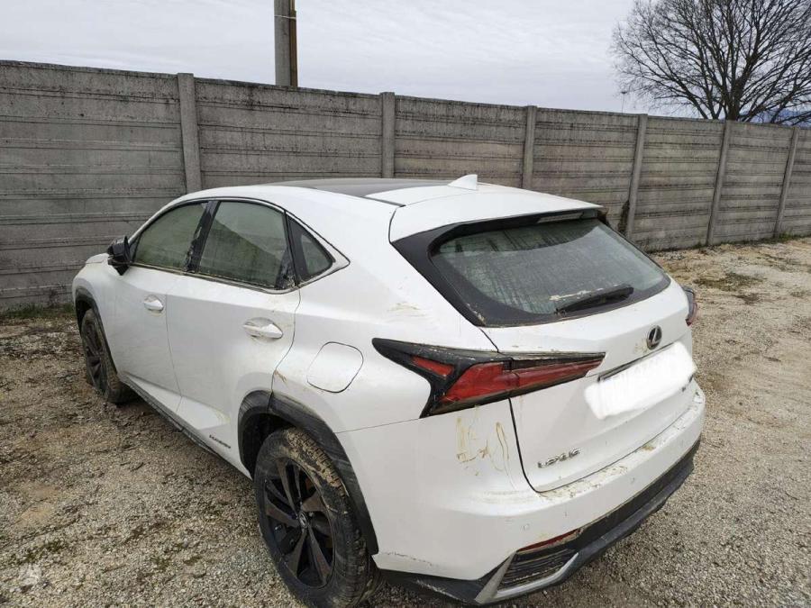 Balts Lexus NX 300h 2019 Panevēža, ar dzinēja tilpumu 2.49 L un nobraukumu 70 tūkst. km par 12500 €, foto 3 vietnē AUTOMOTO.COM.LV
