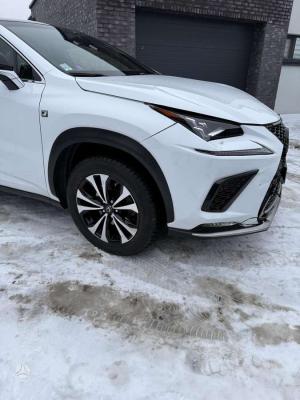 White Lexus NX 300h 2019 in Kaunas, with an engine capacity of 2.49 L and mileage of 92 thousand km for 22900 €, photo 9 on AUTOMOTO.COM.LV