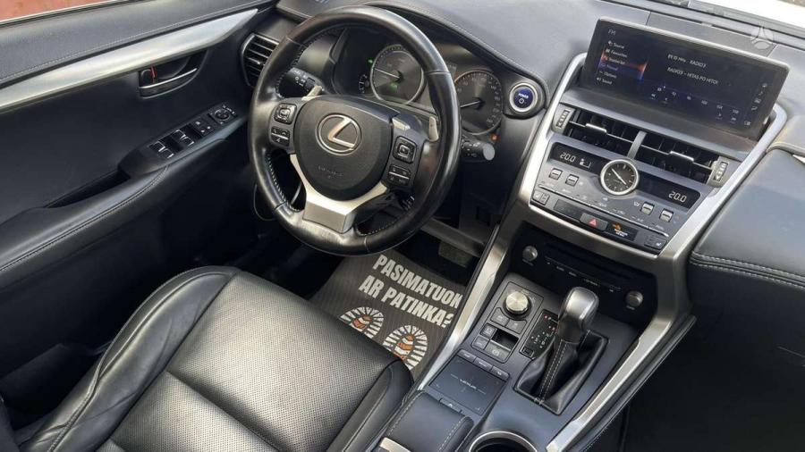 Balts Lexus NX 300h 2019 Marijampole, ar dzinēja tilpumu 2.49 L un nobraukumu 274 tūkst. km par 19700 €, foto 3 vietnē AUTOMOTO.COM.LV