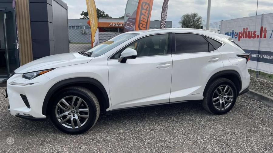 Balts Lexus NX 300h 2019 Marijampole, ar dzinēja tilpumu 2.49 L un nobraukumu 274 tūkst. km par 19700 €, foto 13 vietnē AUTOMOTO.COM.LV